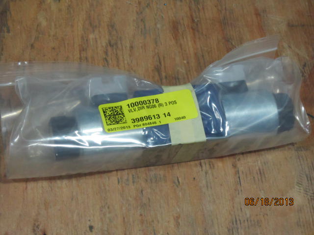 VALVE,DIRECTIONAL NG06 (R) 3 POS | Milacron eStore