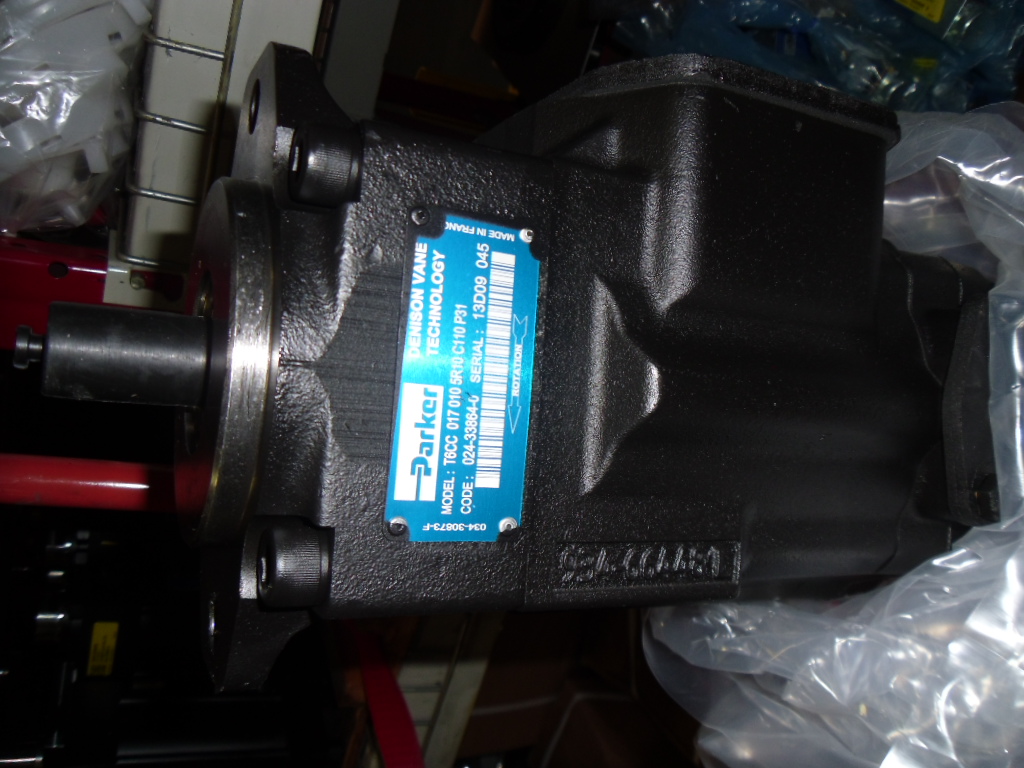 PUMP,DOUBLE VOLUME FIXED 27/16GPM (D) | Milacron eStore