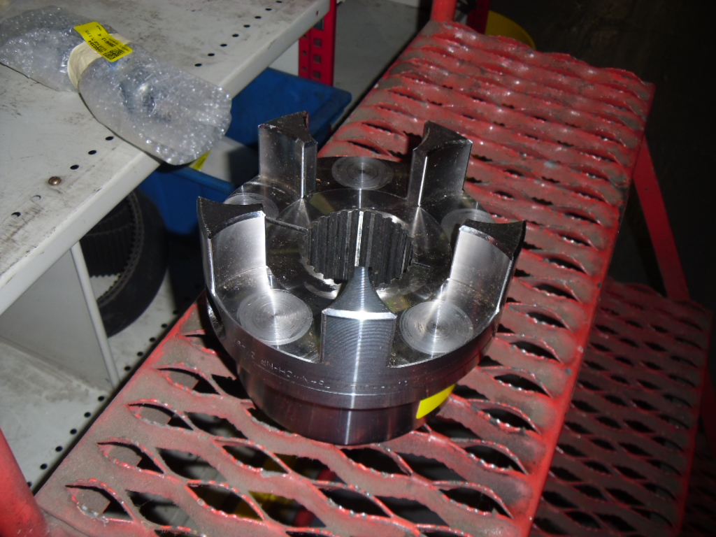 HUB,COUPLING PUMP W60X2X30X28X8H | Milacron eStore