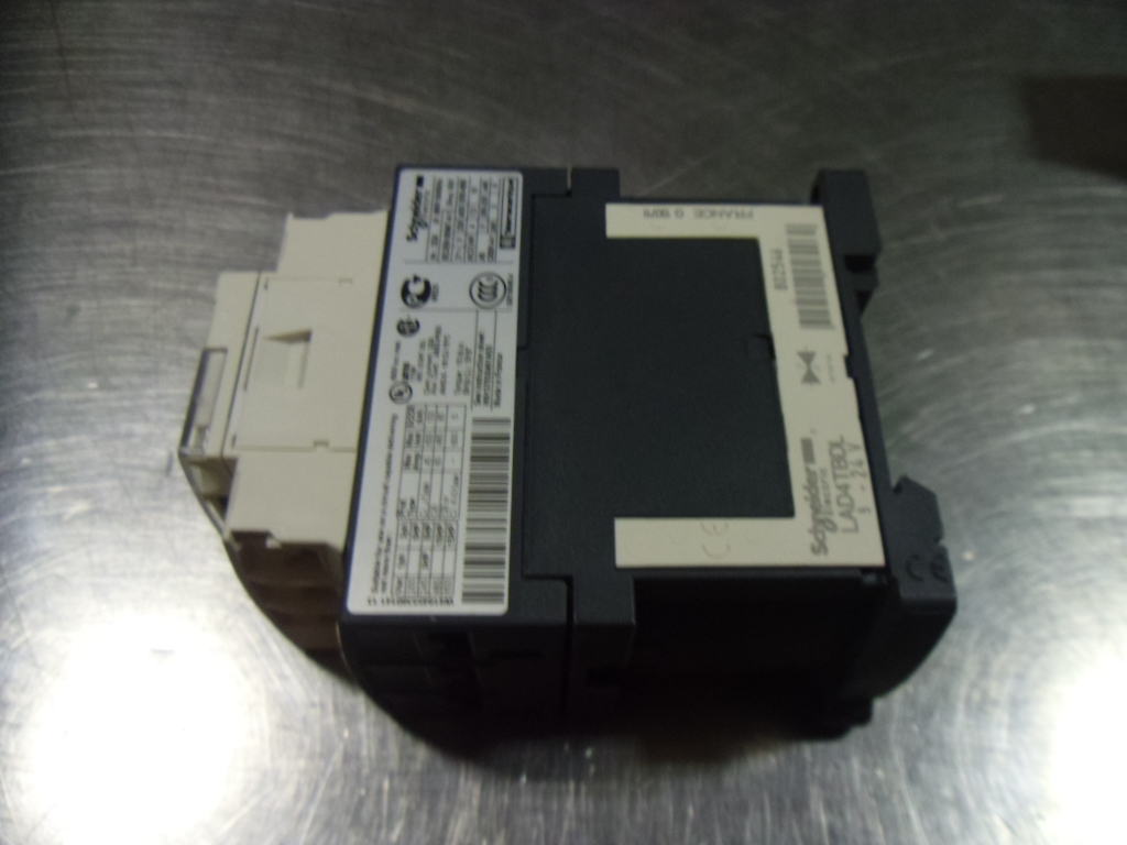 CONTACTOR,MAGNETIC 18A 3P 24V | Milacron eStore