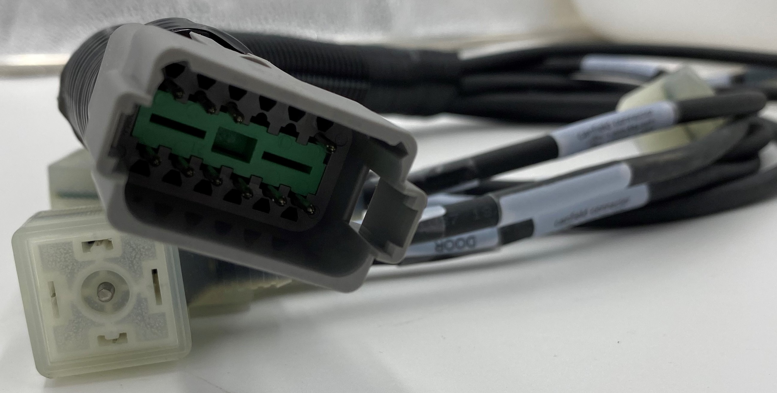 HARNESS, RH MANIFOLD | Schwarze eStore