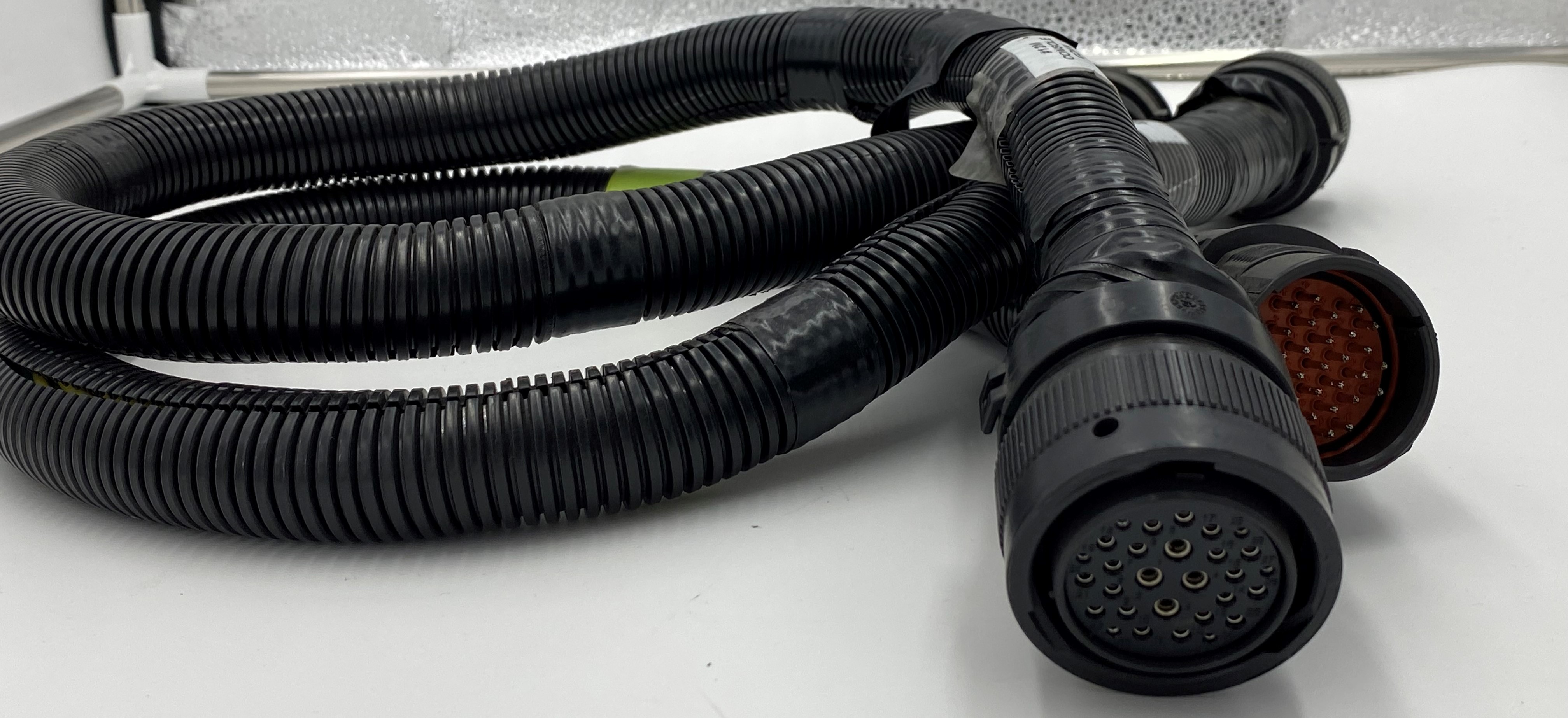 EXTENDED CHASSIS HARNESS | Schwarze eStore