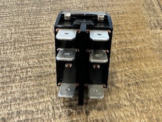 SWITCH-TOGGLE W/BOOT DECK LIFT | Dixie Chopper eStore