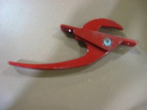 LATCH, WINDOW, EMERGENCY EXIT,KINRO#RM08 | REV Parts Store