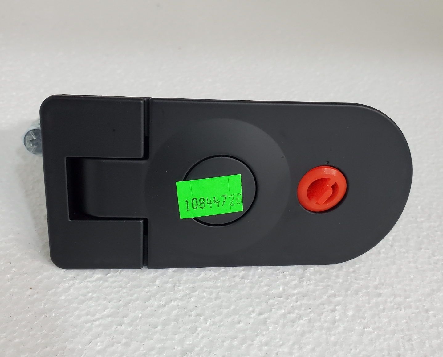 LOCKING LATCH FOR EXT COMP NO CYLINDER | REV Parts Store