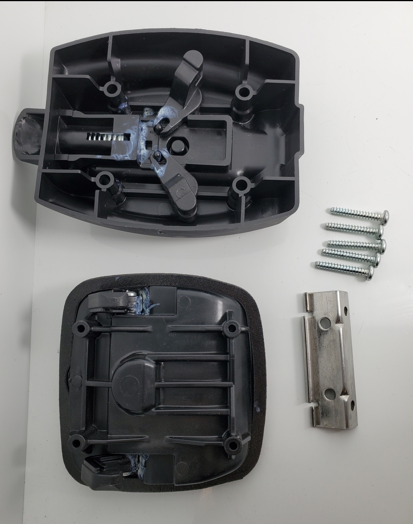 LATCH-LUG DOOR NON LOCKING SEE COMMENTS | REV Parts Store